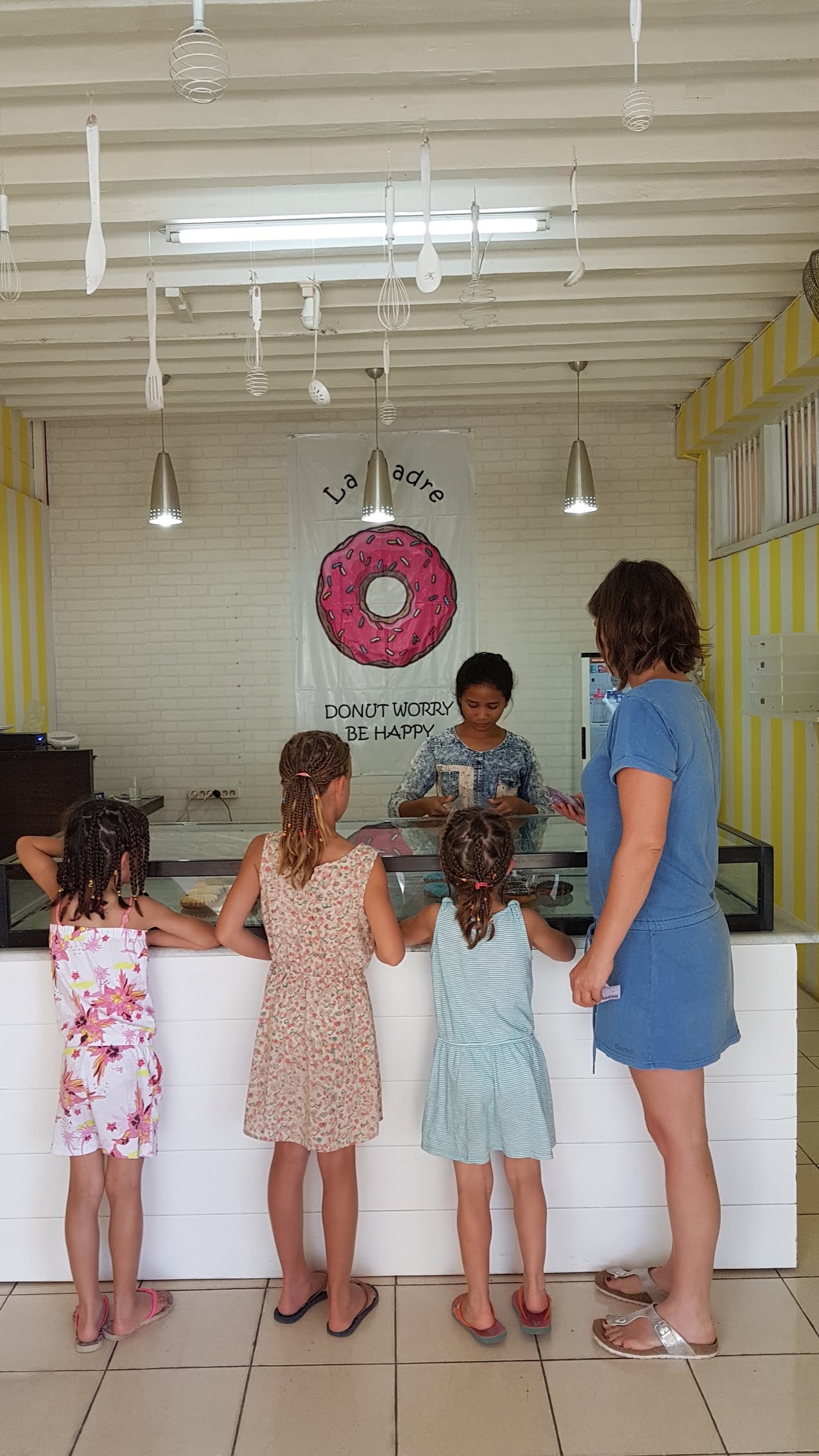 labuan bajo – 120 – With kids around the globe